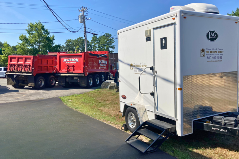 4 Benefits Of Having A Construction Restroom Trailer For Your Workers ...